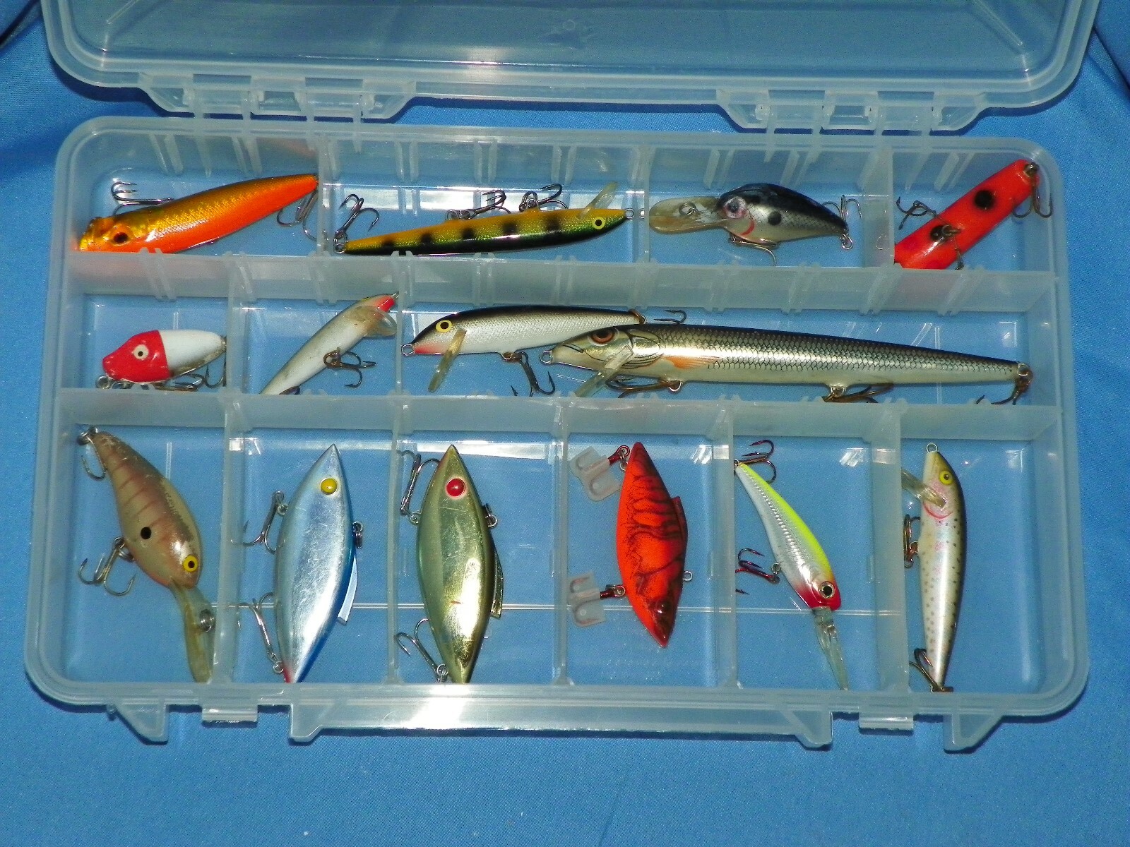 Large Box of Rebel,, Rapala, Heddon, Bomber, Rattle Traps, Divers & Top ...