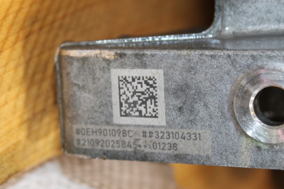 2021 - 2022 VOLKSWAGEN ID.4 DUAL MOTOR AWD REAR DRIVE UNIT ENGINE MOTOR ...