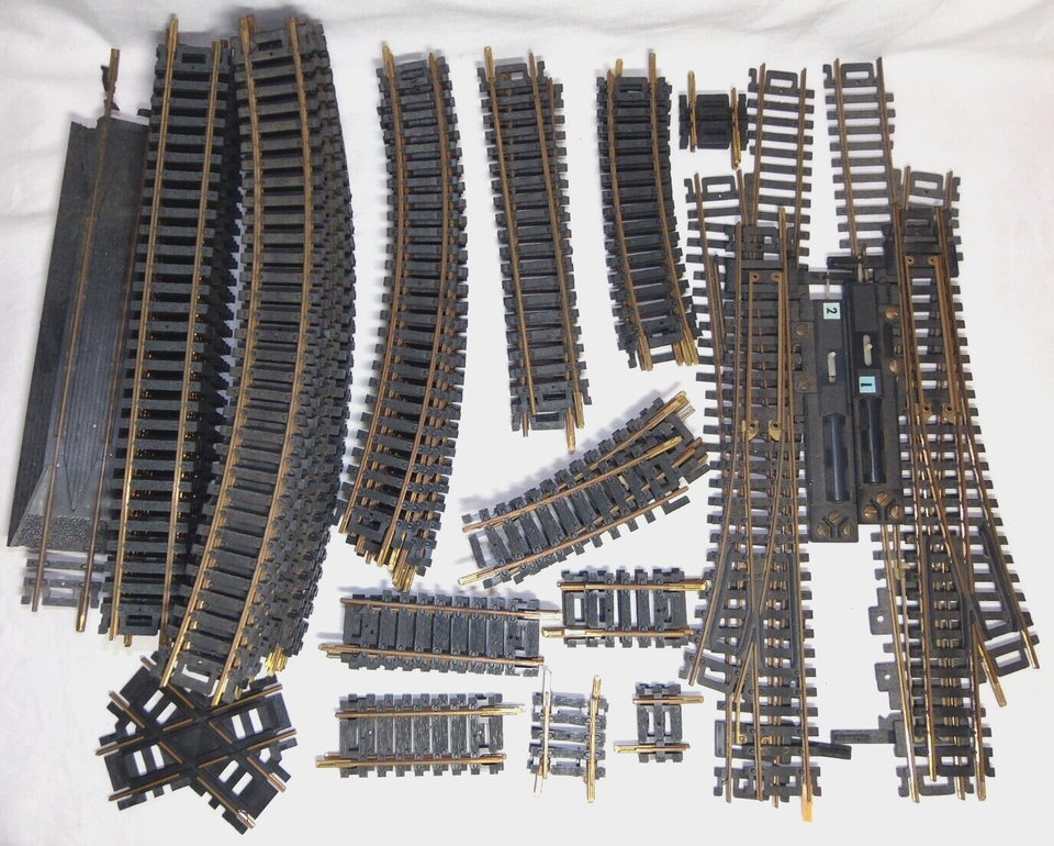 HO Scale Atlas Snap Track Gold/Brass Rails Lot 67 Different Track ...