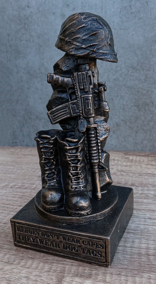 Honoring the Fallen Military Soldier's Boots Helmet & Rifle Statue 8 ...