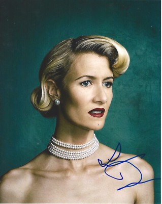 Laura Dern signed 8x10 photo IP. Jurassic Park, Blue Velvet, Star Wars ...