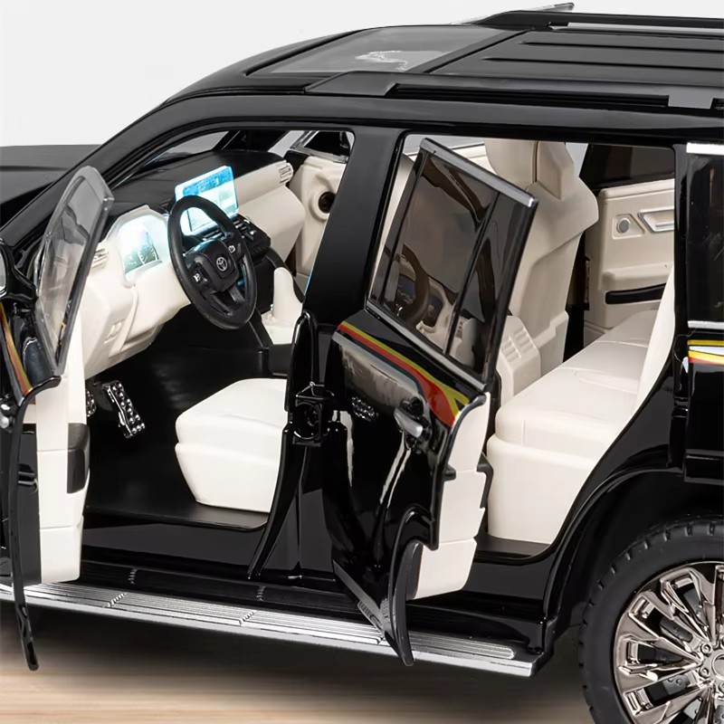 1:18 TOYOTA Land Cruiser LC300 Car Diecast Alloy Metal Model Collection ...