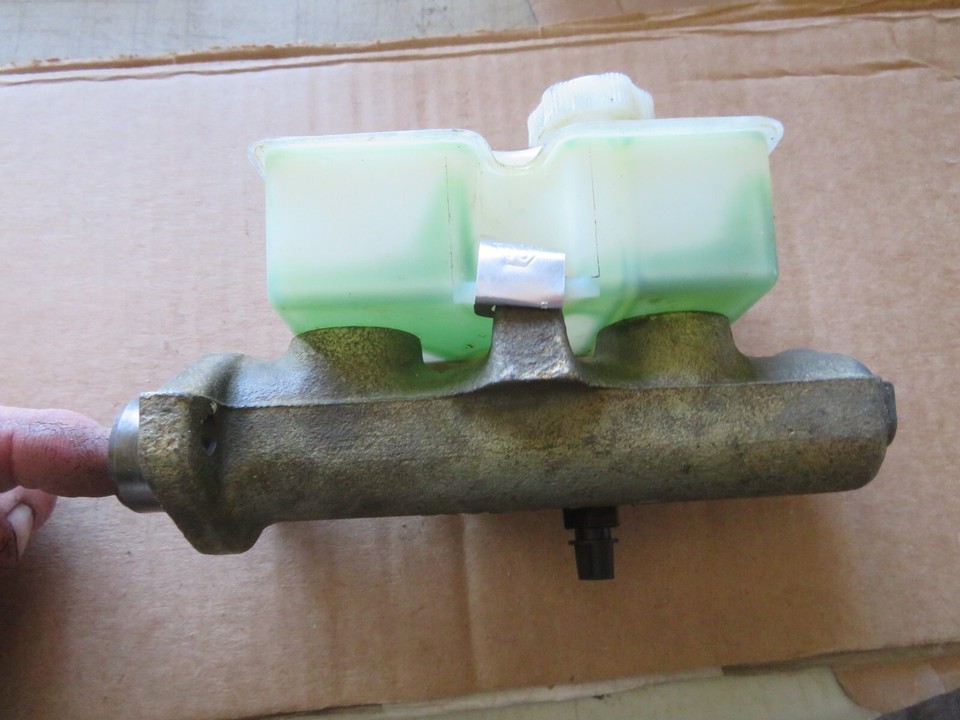 AUSTIN PRINCESS 1800, 2200 LOCKHEED BRAKE MASTER CYLINDER N.O.S. | eBay UK