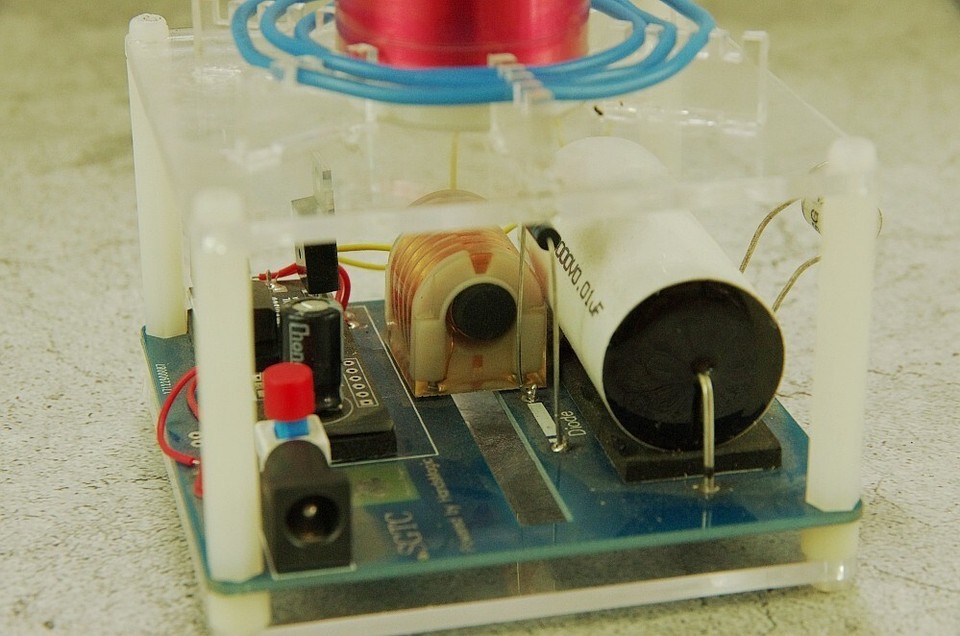Tiny Tesla Coil DIY Kits HIGH Voltage Spark generator Science ...