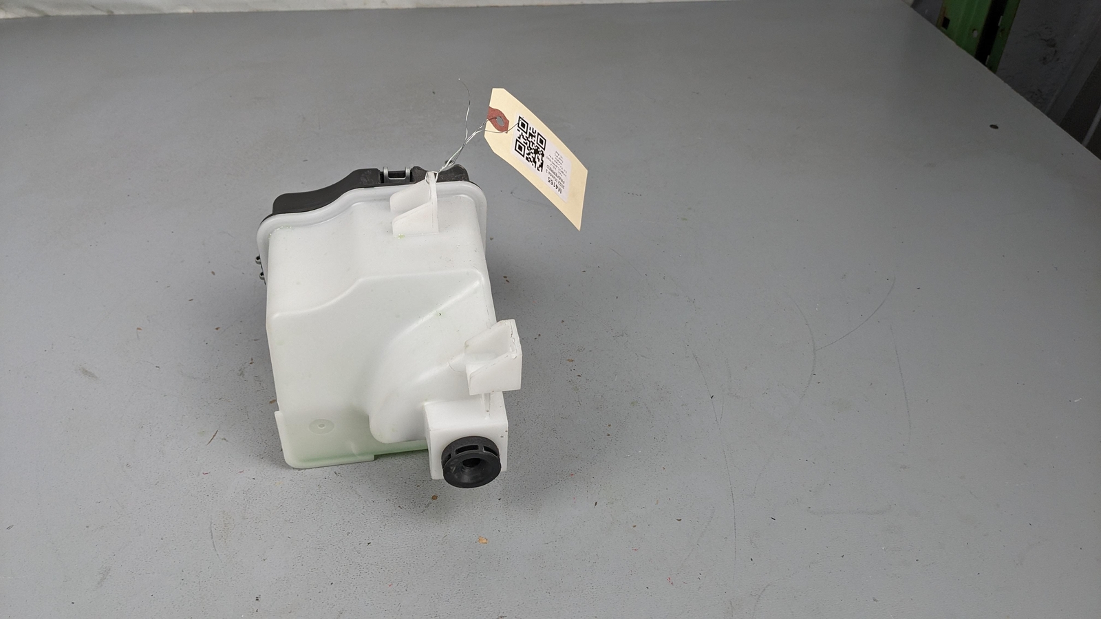 Radiator Coolant Reservoir 2022 Mazda 3 PAF3-15-351 2019 2020 2021 2023 ...
