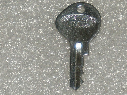HONDA CB92 C92 C95 CA95 C71 C72 CS72 C76 C77 CA77 AIR PUMP Lock Key ...