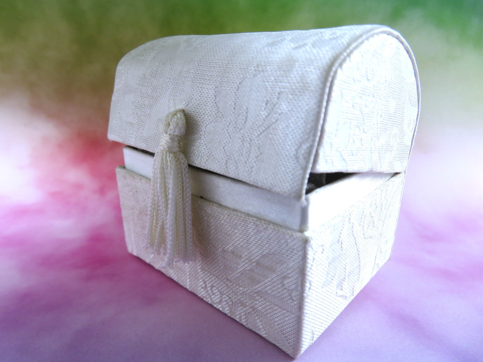 Angels Blessing Box Miniature Hand Blown Spun Glass Angel 22KT Gold ...