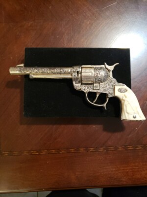 Gene Autry Western Pistol Revolving Barrel 50 Shot Repeater Cap Gun ...