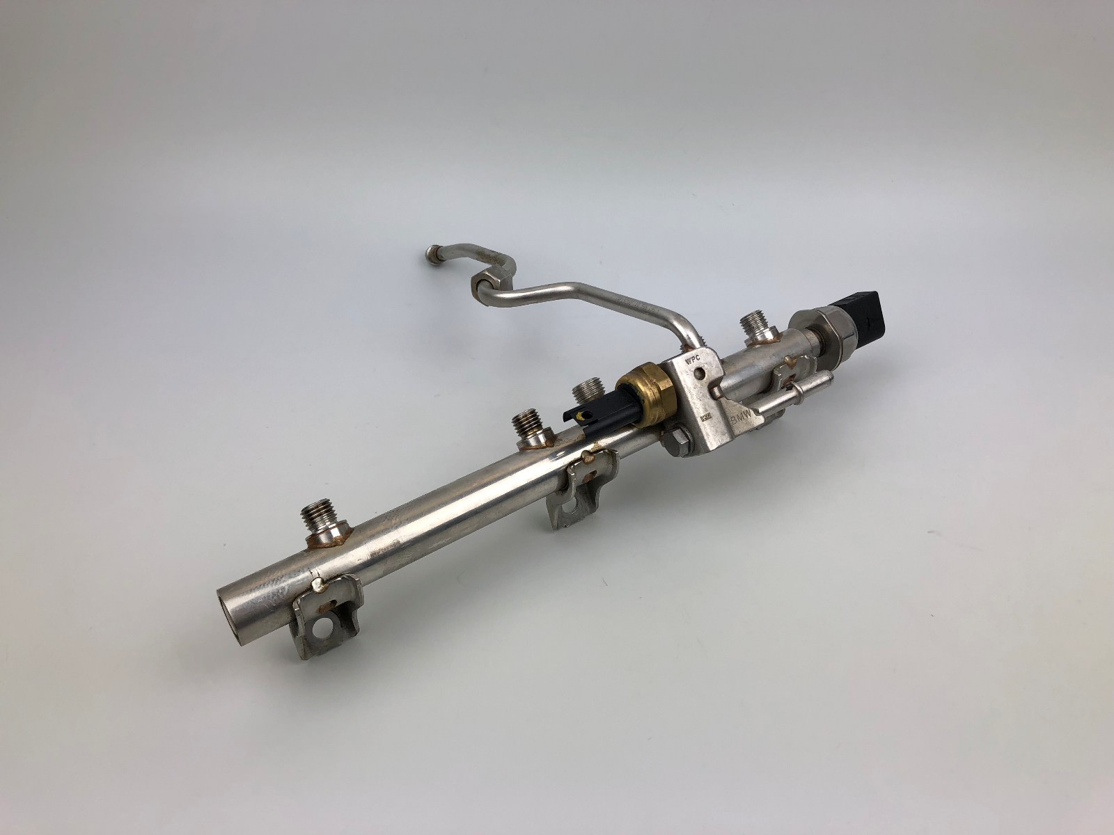 2012 BMW 3 Series e92 LCI High Pressure Rail Sensor Injector 7537319 | eBay