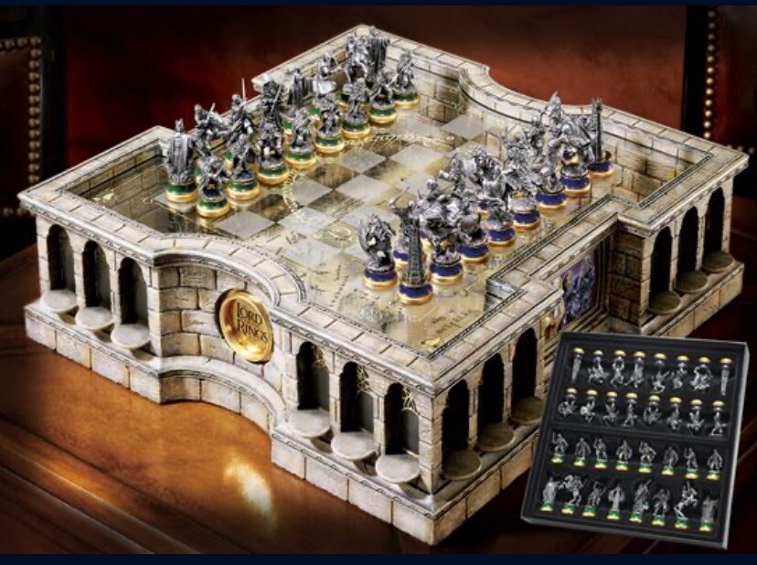 Lord of the Rings The Noble Collection Pewter Chess Set | eBay