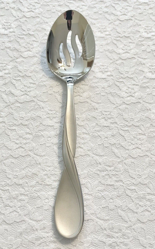 Oneida AQUARIUS Heirloom Stainless Satin Pierced/Slotted Serving Spoon ...