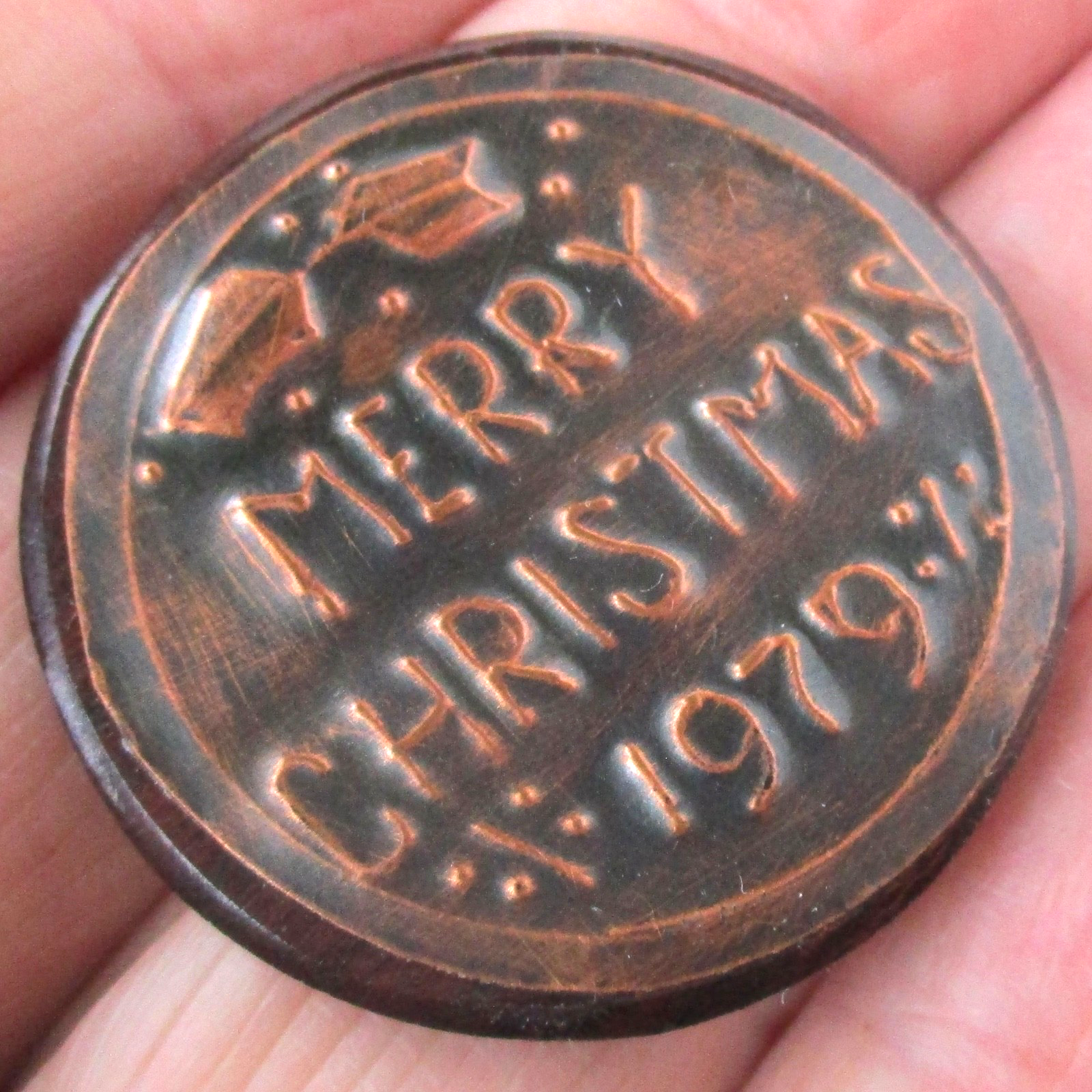 1 3/8" Vintage Ironwood Ralph Briggs Studio Button w Copper Christmas ...