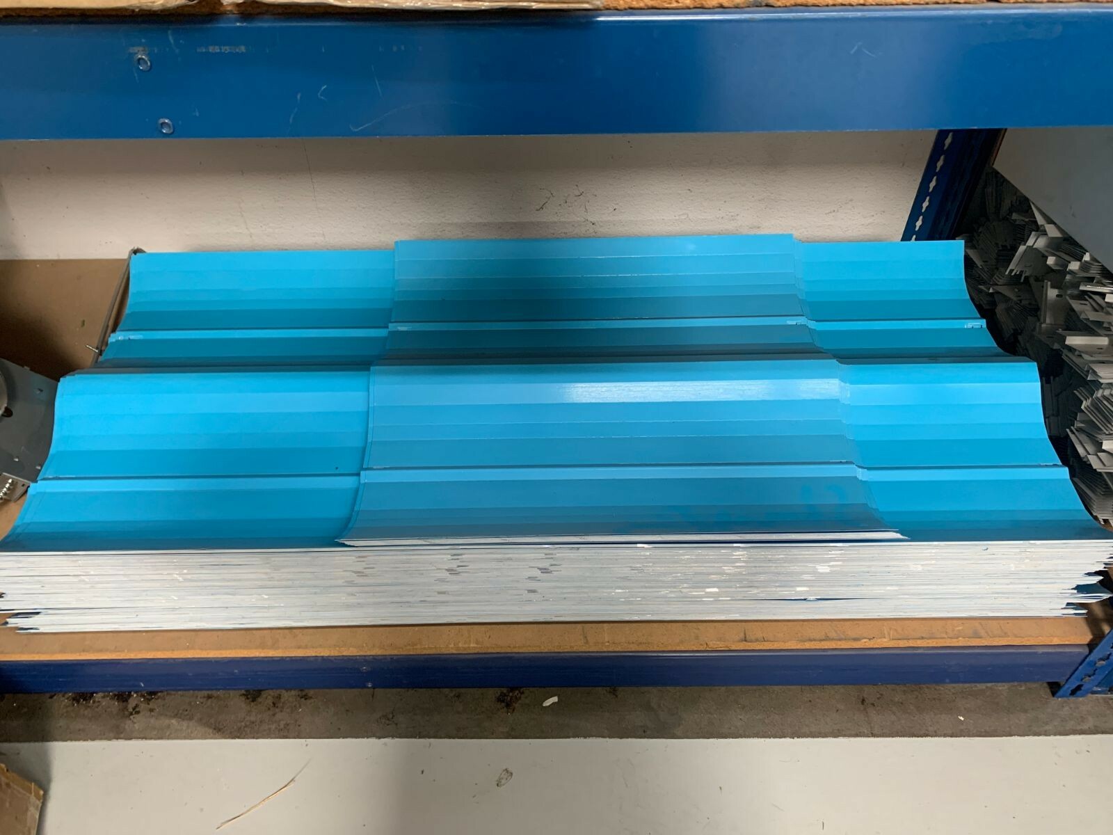 2x4 Lay-In Troffer Reflector Kit with Reflector End Brackets 4 Shunted ...