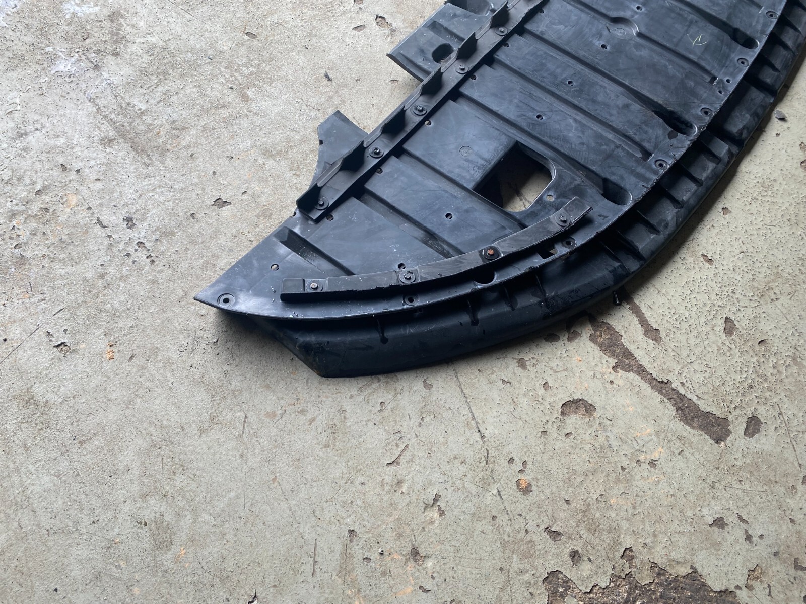 OEM JAGUAR XJ XJL 2010-15 FRONT LOWER BUMPER UNDER ENGINE COVER SPLASH ...