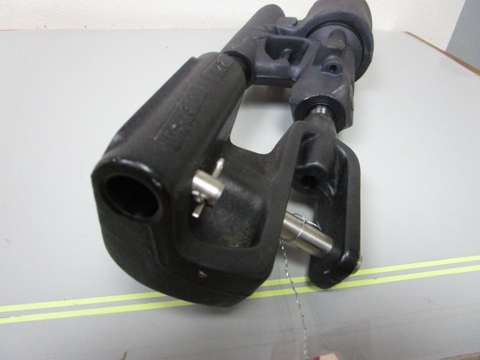 *NEW OEM* 0720 Volvo Penta Power Steering Actuator 3860883 21910902 | eBay