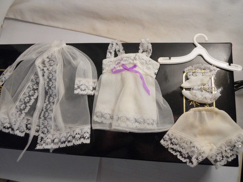 Barbie BEST BUY LIGHT 'N LAZY #3339 1972 BB Robe Nightie Slippers | eBay