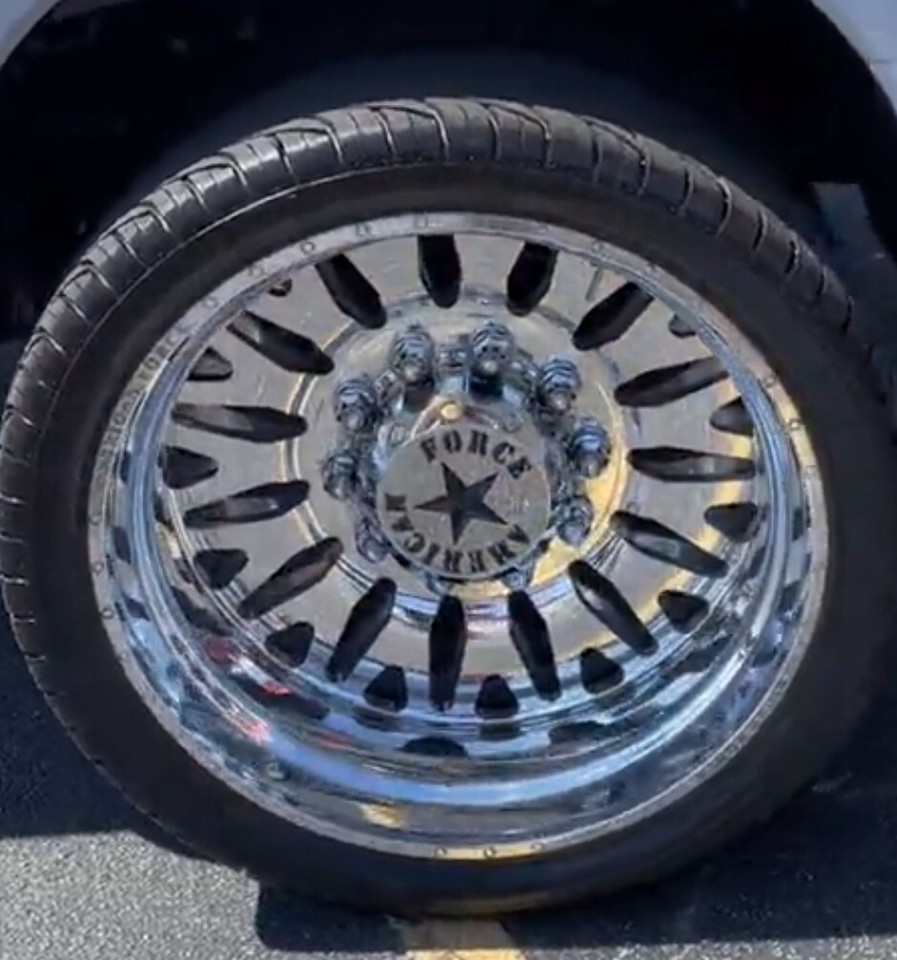 American Force Wheels G17 Evo Dually 28x8.25 With Lexani Tires | eBay