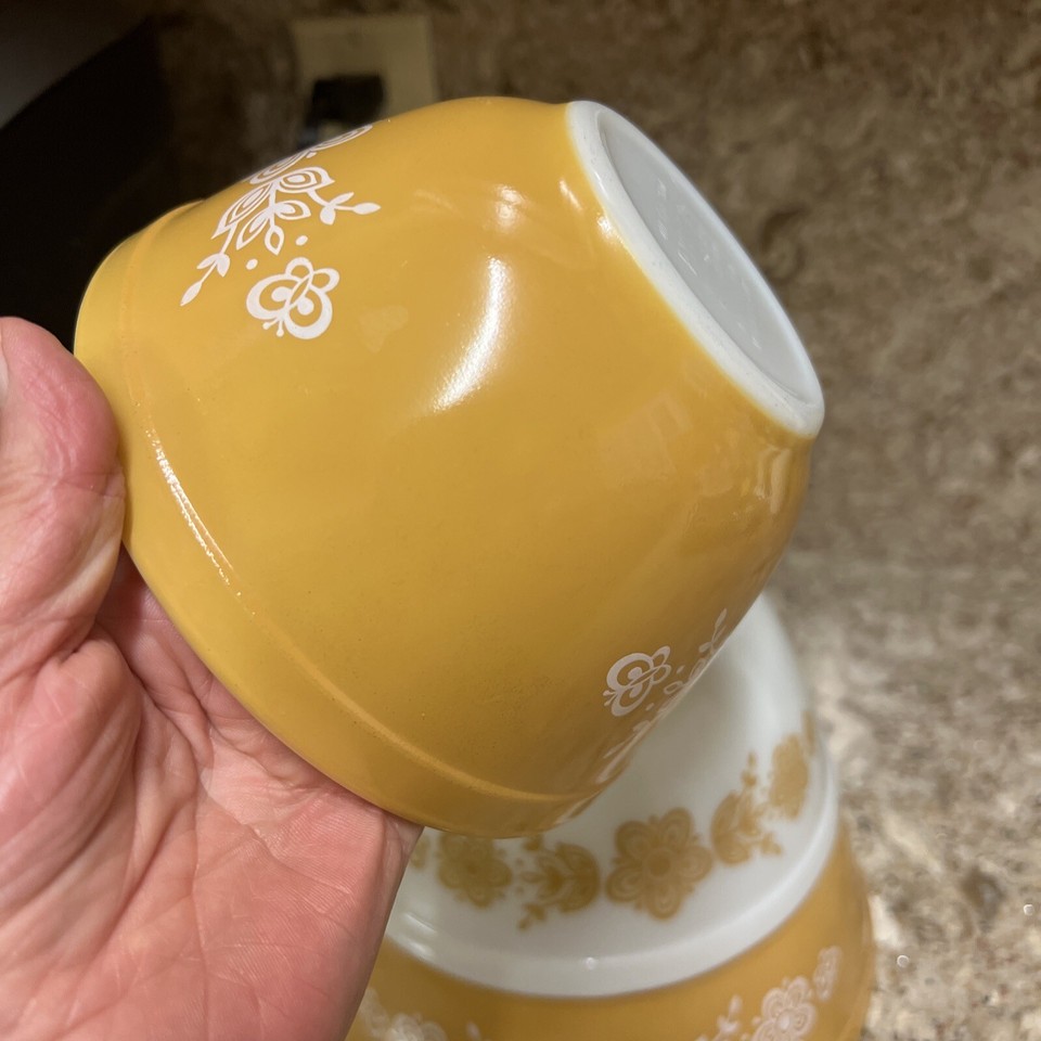 VTG 70s Pyrex Mixing Bowls Butterfly Gold Nesting Mixing Set 401, 402 ...