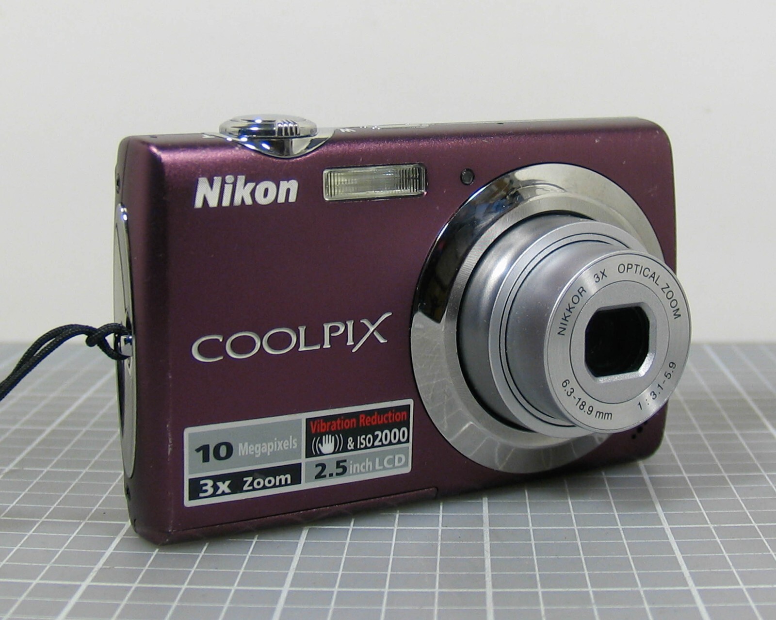 Nikon Coolpix S220 3X Zoom Lens 10MP Compact Point & Shoot Digital Camera | eBay
