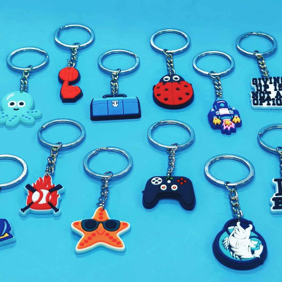Bulk Keychains 100/200Pcs Random Different Keychain Lot Lovely Cool Key ...