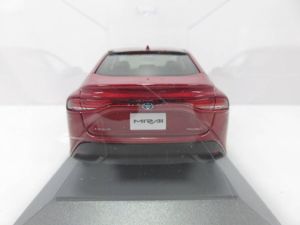 1/30 New Mirai 2nd Generation MIRAI Mini Car Emotional Red II | eBay ...