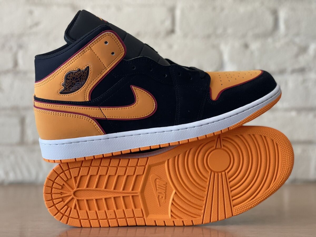 Nike Air Jordan 1 Mid SE Black White Orange Classic Retro Nike Air Jordan 1 Mid SE Black White Orange Classic Retro