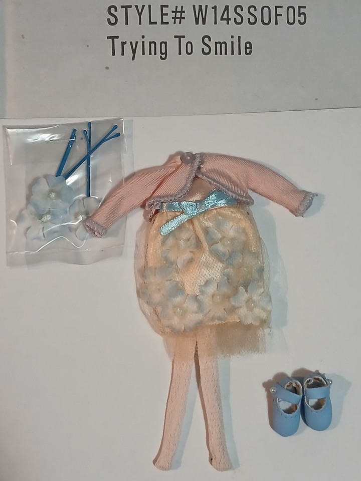 16 Pc. Tonner Lot - 7 Sad Sally 7" BJD Resin Dolls + 8 Costumes + 1 Wig ...