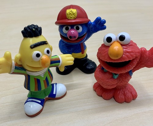 3” 2010 Sesame Street Workshop Grover Fireman Elmo Bert Figure Cake ...