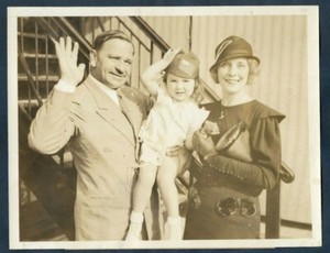 AMERICAN FILM & STAGE ACTOR WALLACE BEERY WIFE & DAUGHTER 1933 VTG ...