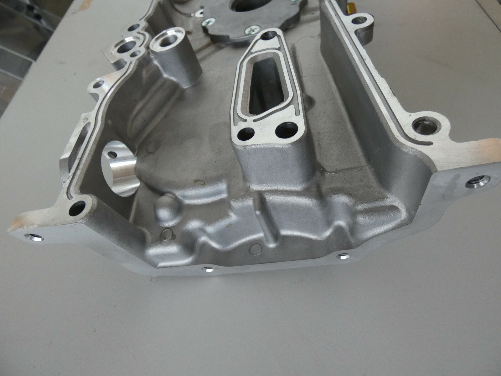 ORIGINAL Stirndeckel für Nissan Almera N15 und Primera P10 13500-53Y00 ...