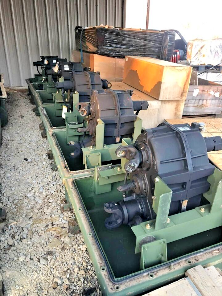 Oshkosh 55000 M977 Military Truck HET M1070 HEMTT Transfer Cases ...