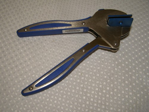QuicKutz Squeeze Die Cutting Tool Quick Kutz Crafts Scrapbooking Press ...