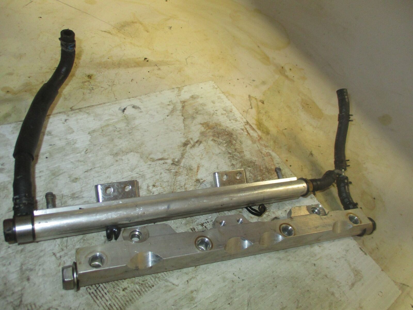 Suzuki DF115 115hp outboard fuel rail and cooler (15750-90J00) | eBay