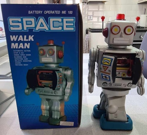 ROBOTS : BOXED SPACE WALK MAN ME 100 MADE IN CHINA | eBay UK