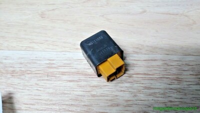 Mitsubishi alternator battery power ECM Powertrain RELAY MD113566 oem ...