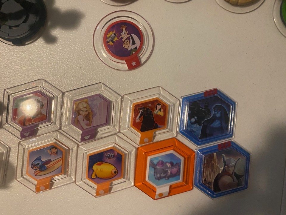 Disney infinity bundle (35 figures,2 wii u games, 2 portals, 9 scene ...