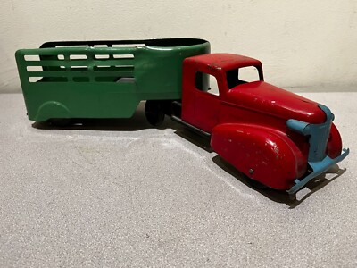 Vintage 1930s Wyandotte Express Pressed Steel Truck & Cattle Hauler ...