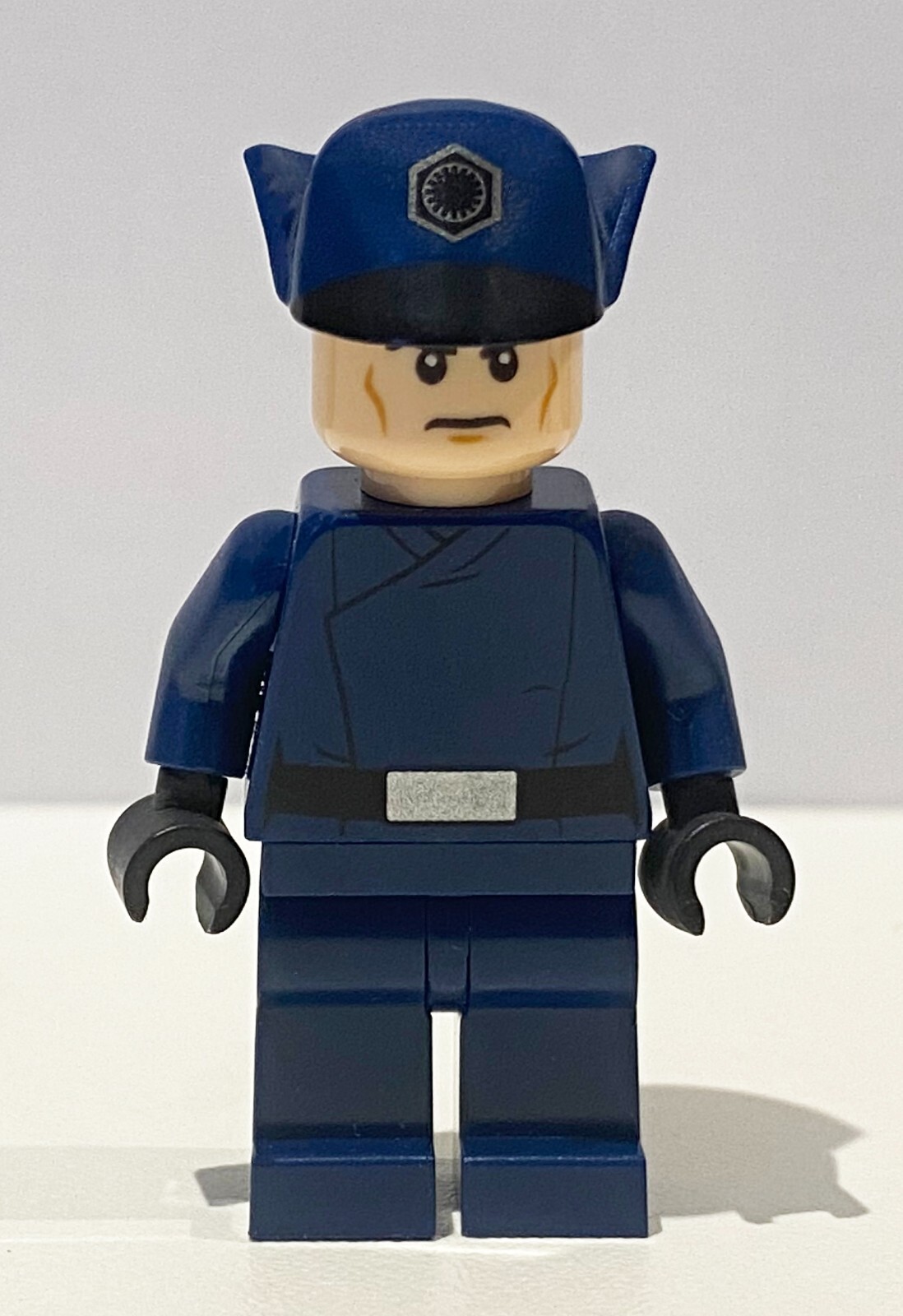 Lego Star Wars Minifigure SW0832 First Order Officer (Colonel Erich S ...