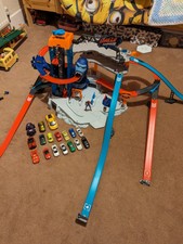 Metal Machines Gorilla Rampage Garage Playset | Compare Prices