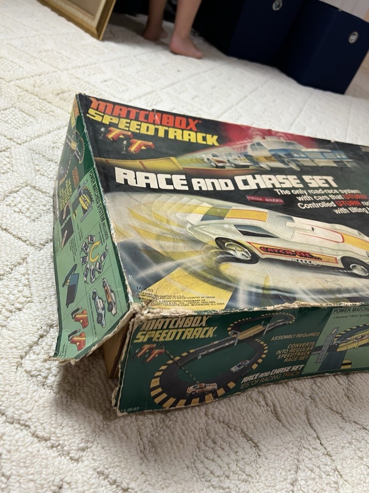 MATCHBOX SPEED TRACK RACE AND CHASE SET W/ CARs COMPLETE SET 1978 ...
