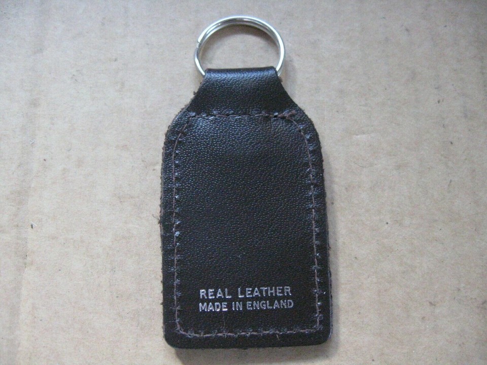 Daimler SP250 Dart Key Ring with Dark Green Leather Fob & enamel Badge ...
