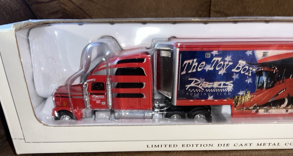 SPECCAST The Toy Box Roberts Pulling Team Freightliner Semi Tractor ...