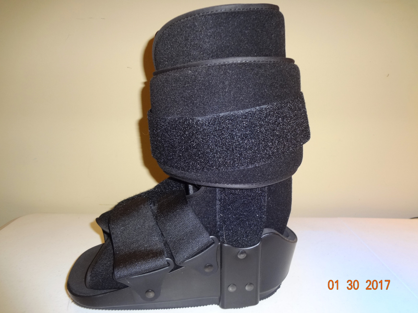 Corflex Ankle leg brace Fixed Metal Walker #79-1060 - Size Small | eBay