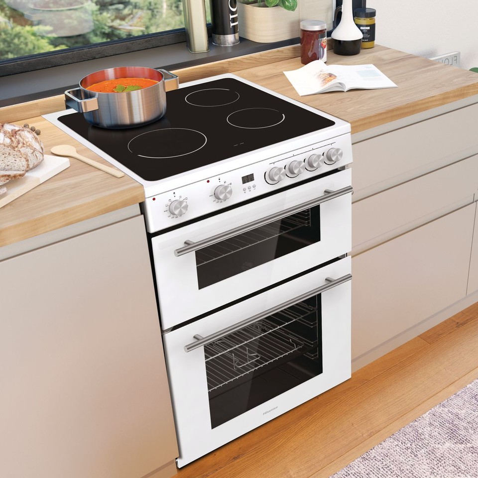Hisense HDE3211BWUK 60cm Free Standing Electric Cooker with Ceramic Hob ...