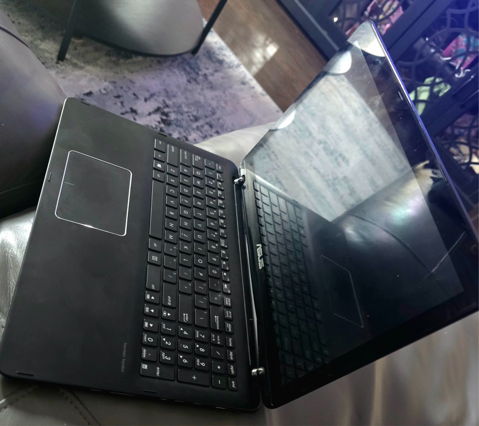 ASUS Q524U 2in1 / i7-7500U / 12GB RAM / 2TB SSD / NVidia 940MX / Read ...