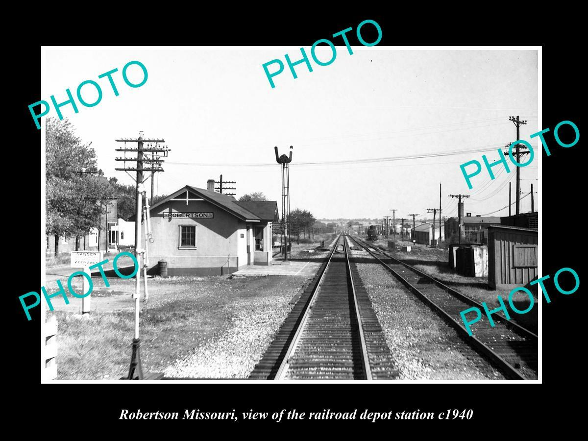OLD 8x6 HISTORIC PHOTO OF ROBERTSON MISSOURI THE RAILROAD DEPOT STATION ...