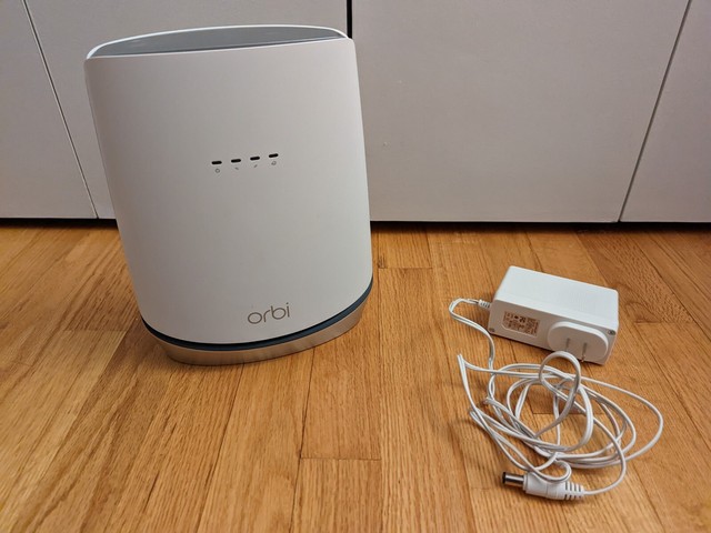 NETGEAR ORBI CBR750 AX4200 WiFi Cable Modem Router DOCSIS 3.1 Tri-Band ...