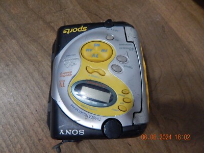 SONY WM-FS421 Sports Walkman Cassette Player AM/FM Radio - For parts ...
