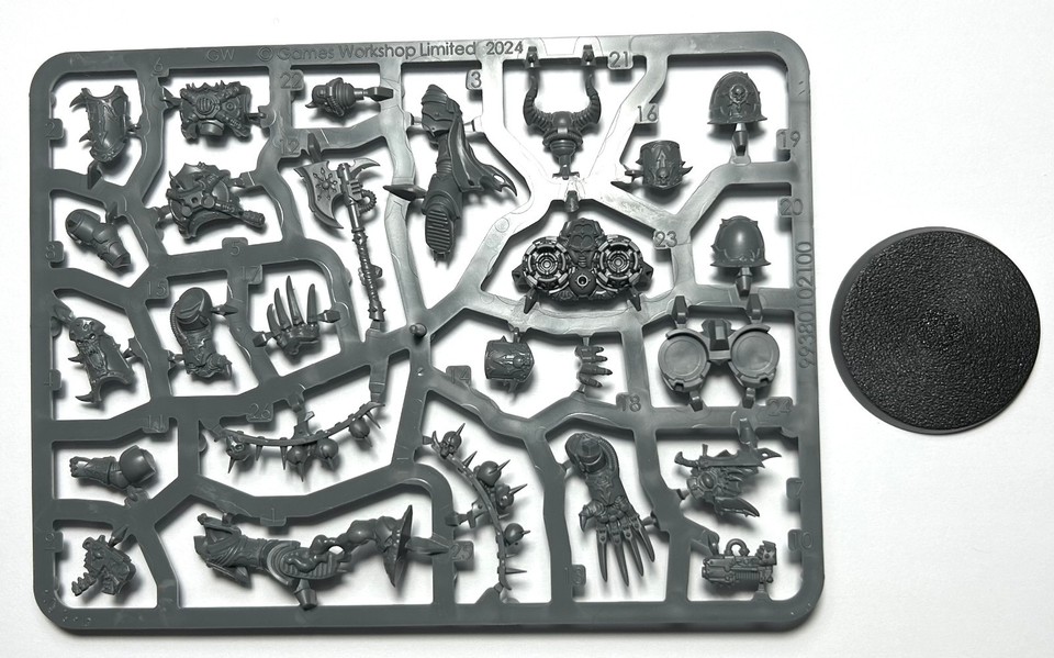 Chaos Lord with Jump Pack - New on Sprue - Single Miniature - Warhammer ...