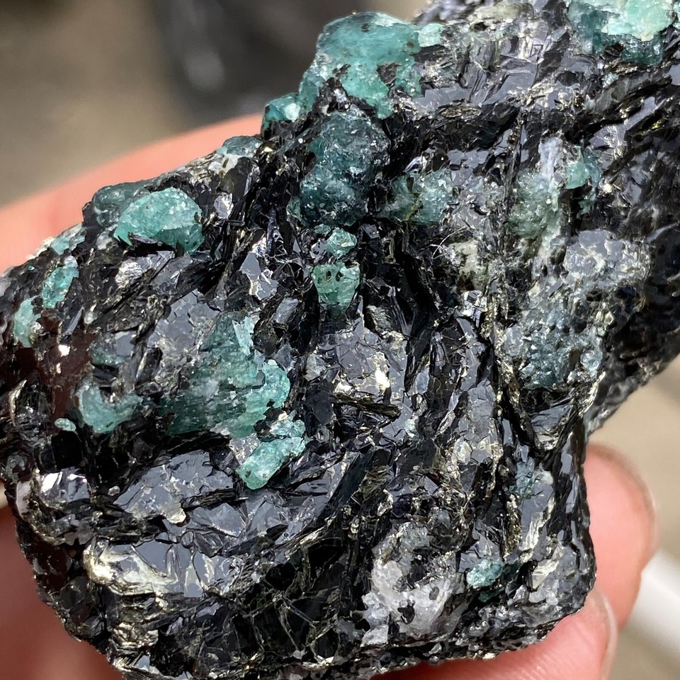 375ct Raw Emerald Natural Gemstone Blue-Green Crystal Rough Specimen ...